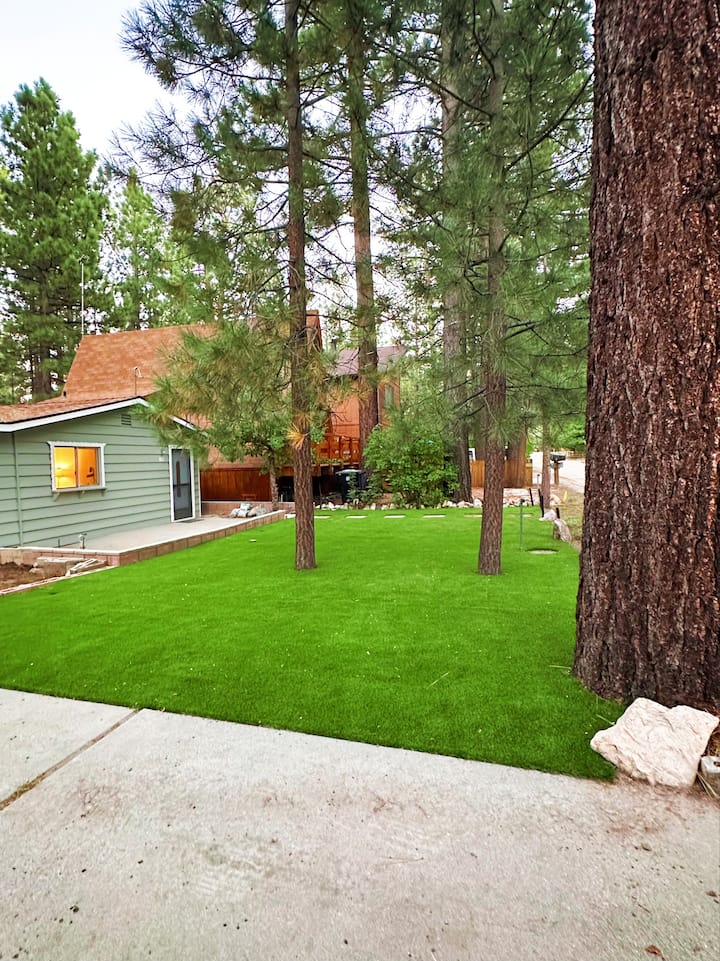 Cozy, Modern, Fenced; Romantic/family. Walk 2 Lake - Big Bear, CA