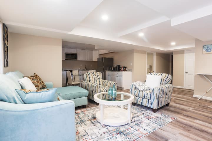 Very Beautiful Walkout Basement - オーロラ, CO