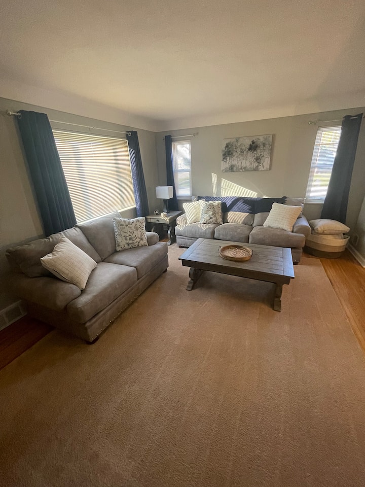 Newly Furnished Near Promedica - Toledo, OH