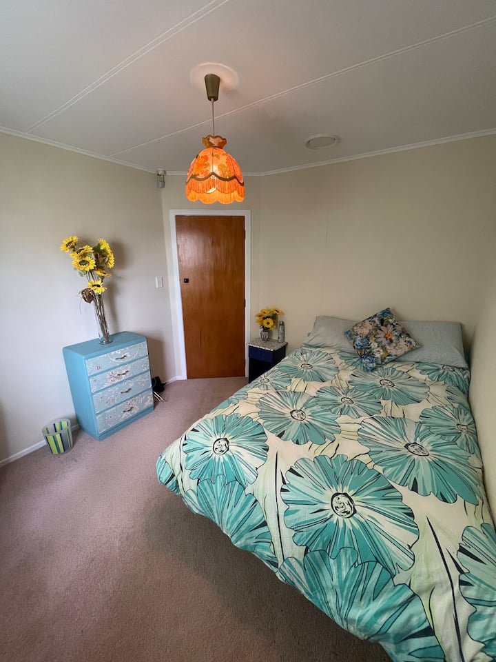 The Sunflower Room - ロトルア