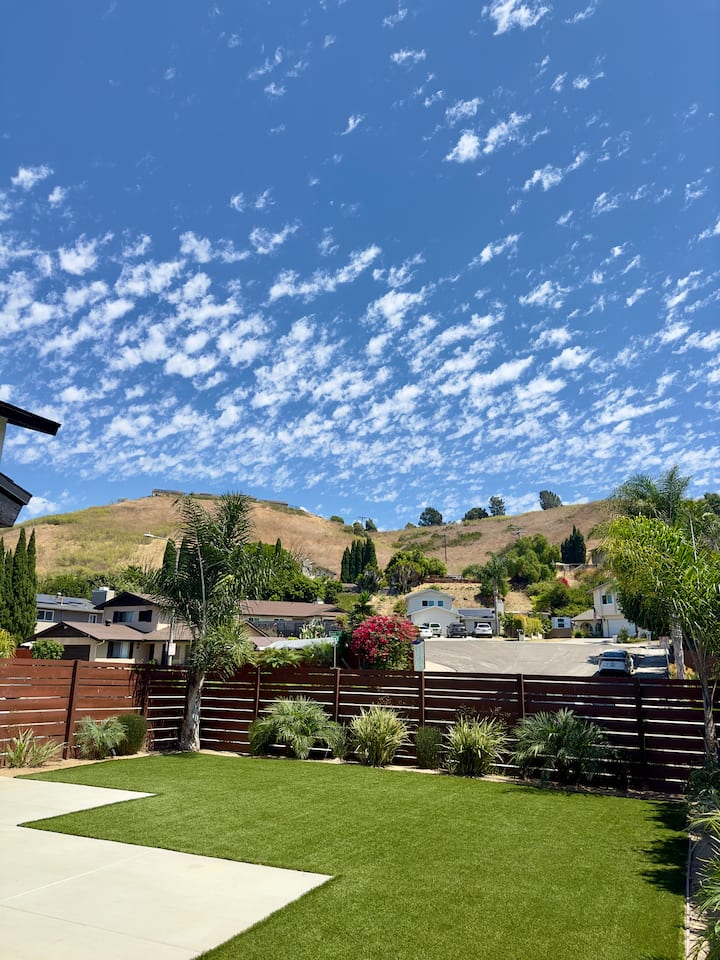 4br / 10 Min Beach / Spacious Relaxing Backyard! - Oceanside, CA