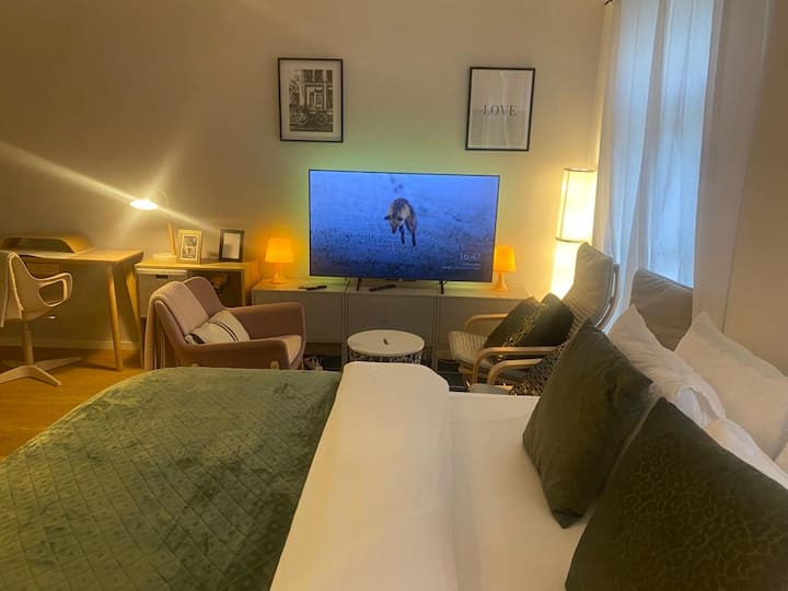 Un Pas Et Vous Y êTes - Ixelles