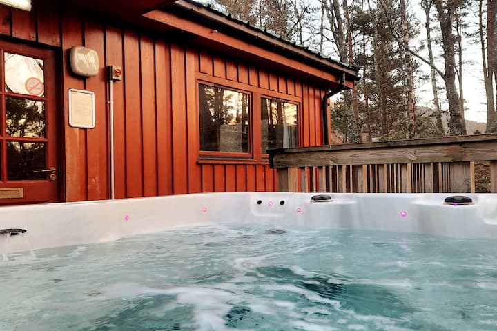 Ptarmigan Lodge With Hot Tub - Aviemore