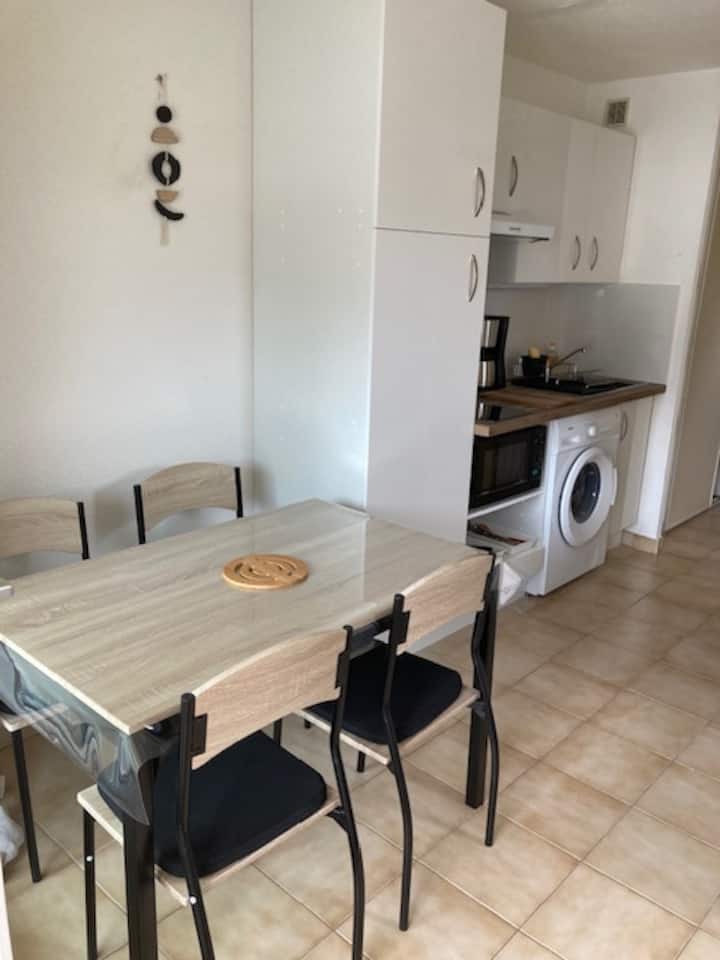 Superbe Studio Alcôve Avec Son Parking Sécurisé - Balaruc-les-Bains