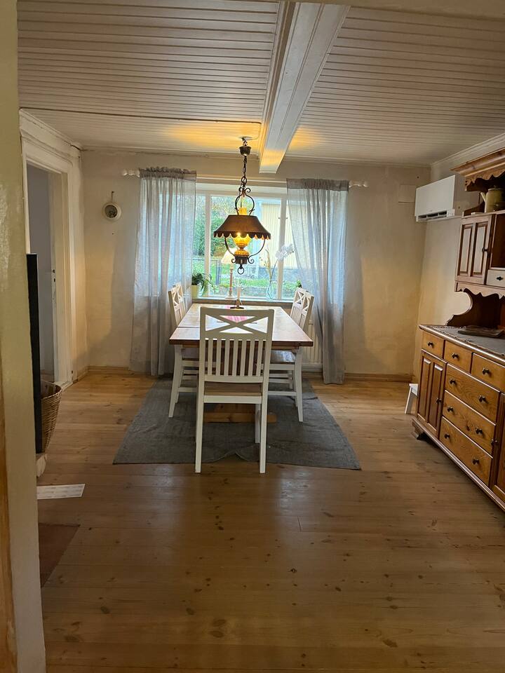 Charmigt Gatuhus I Röddinge - Tomelilla