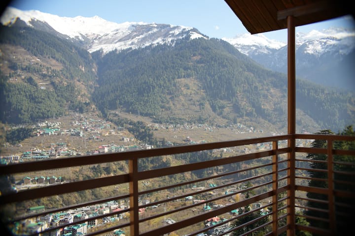 3 Bedroom Private  Apartment +Sunrise View Balcony - Manali
