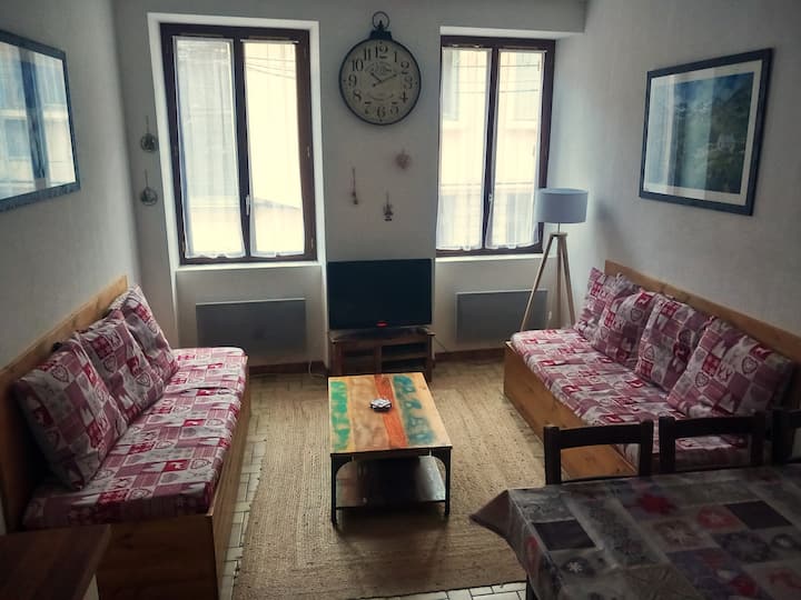 Appartement Plein Centre - 6/8p  - T3 Balcon - Cauterets