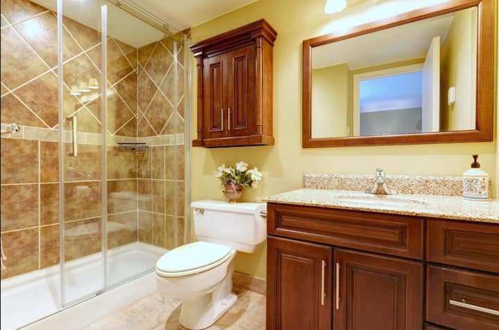 Lovely Room Close To Everything 02 - Saint-Sauveur