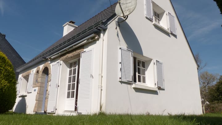 Ravissante Maison Traditionnelle Bretonne - Belz