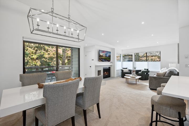 *New Downtown Bellevue 2bd Condo - Bellevue, WA