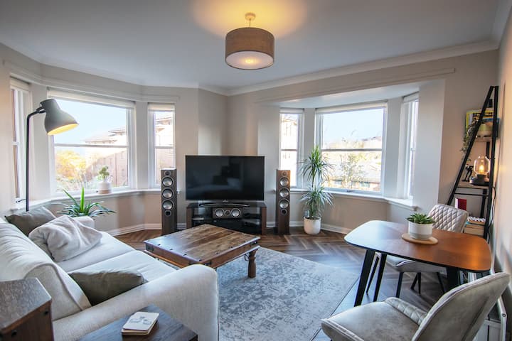 Cozy 1 Bed Apartment In West End - Glasgow