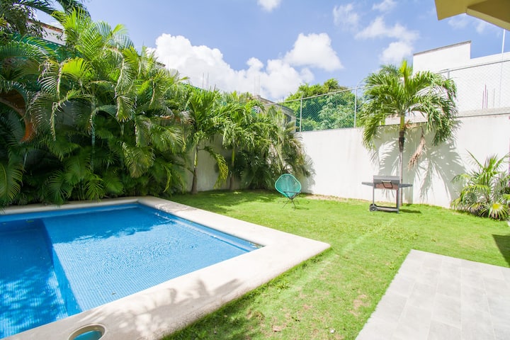 Acogedora Casa Centrica - Cancún