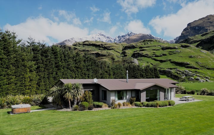Matukituki Lodge - Full Lodge - Treble Cone Ski Area