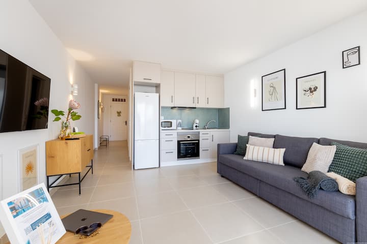Apartment In The Heart Of Fañabe Area - Tenerife