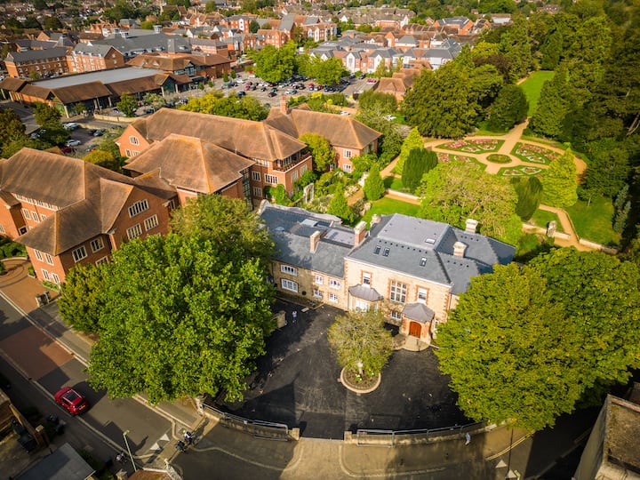 Old Abbey House - Trendell Suite - Didcot