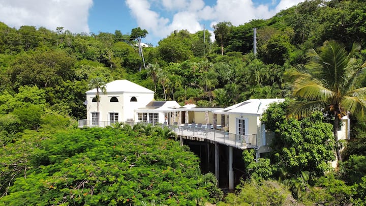 Sea Wind Villa - Saint John