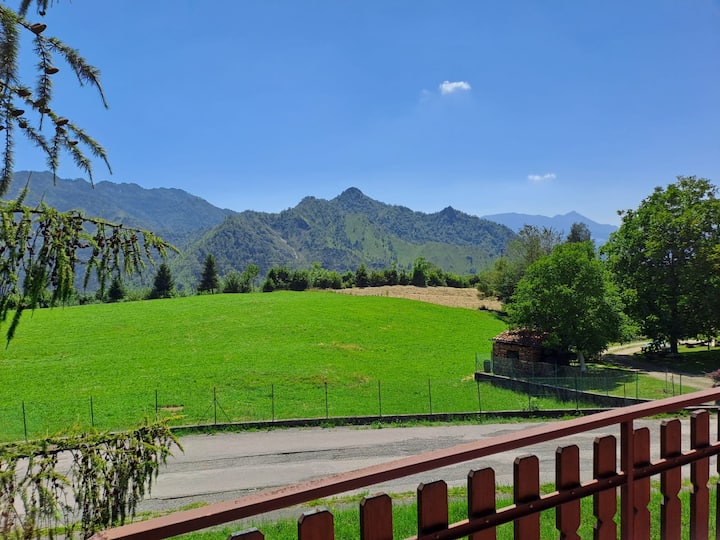 Rainbow House In The Alps, Slopes 15 Minutes Away - Castione della Presolana