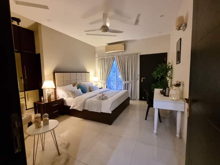 Luxury Modern En-suite In Islamabad - Islamabad