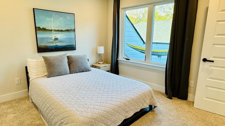 Sunny, Clean, Private Bed & Bath In Central Clt - Charlotte, NC