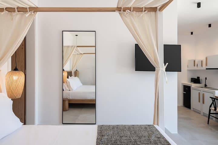 Athina Milos Suites: Firopotamos Smart Suite - Milos
