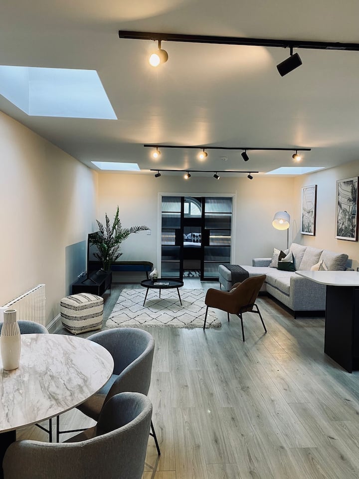 Sea View 2 Bedroom Apartment - Bray