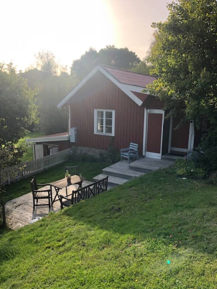 Röda Stugan På Skaftö - ヘナン