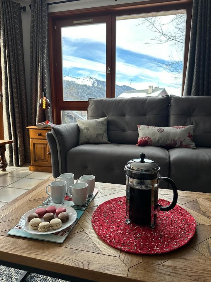 Large Chalet Within Walking Distance Of Morzine - Morzine
