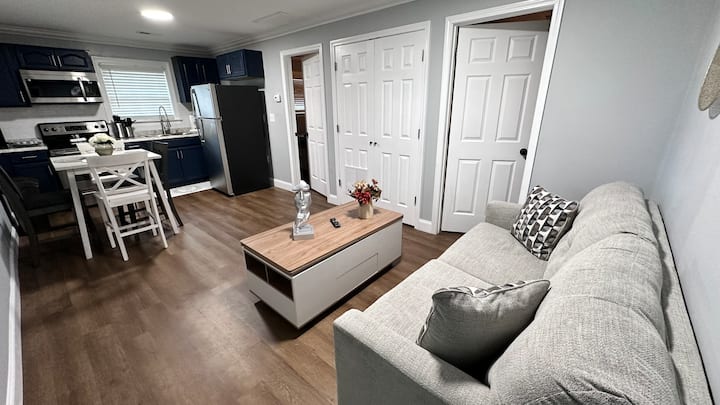 A Cleveland Unit 4 Min To Down Town - Winston-Salem, NC