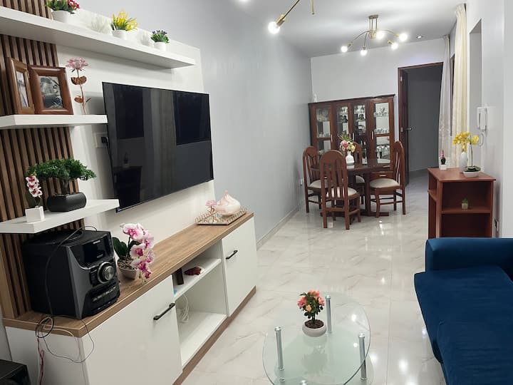 Completo Primer Piso De Una Casa Acogedora - Callao