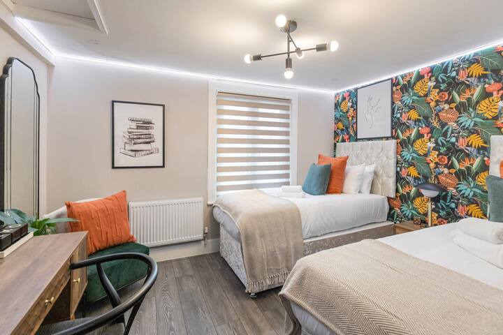 Modern 3br Retreat W/ Kitchen & Workspace - London Bridge Station