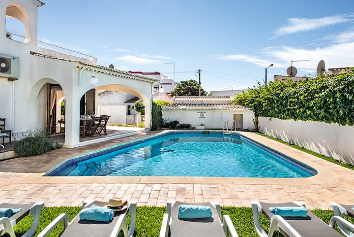 Unique 4-bedroom Villa Albufeira Private Pool - Albufeira