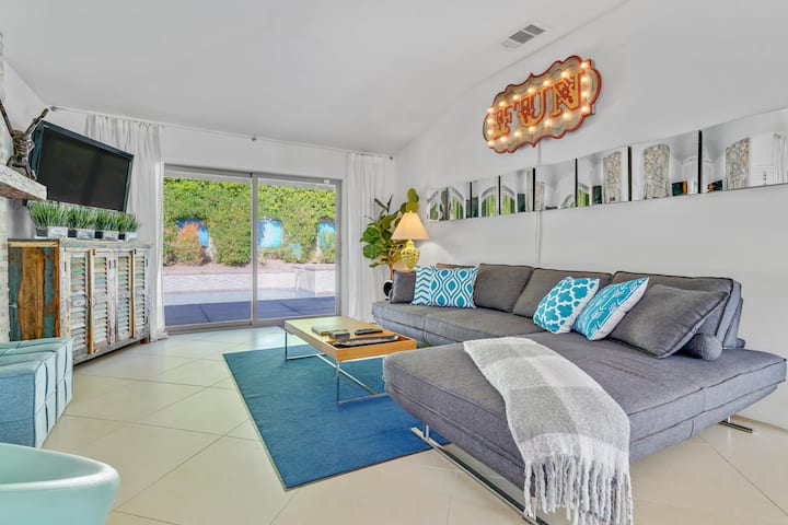 Adobe Villa: Huge Backyard W/ Heated Pool & Spa - Palm Springs, CA