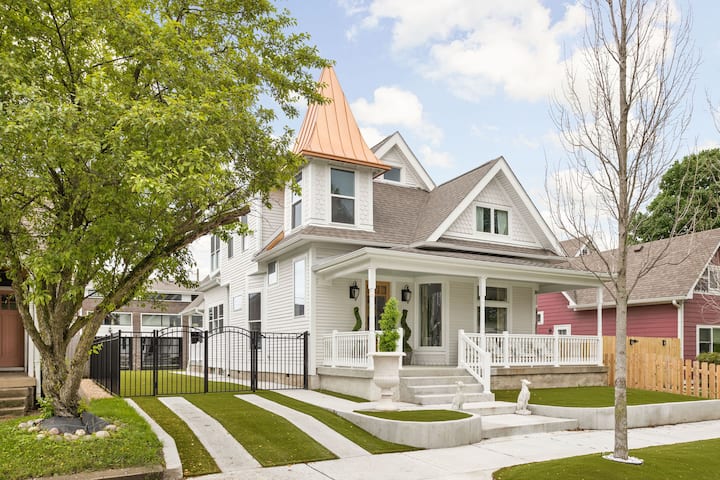 Modern Victorian Home On Hgtv - Indianapolis