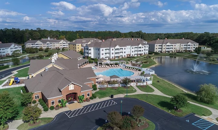 Picturesque 2 Bdrm In Resort - Williamsburg, VA