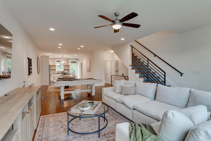 2 Townhomes - 7 Bedrooms Only 3 Miles To Broadway! - Nashville, TN