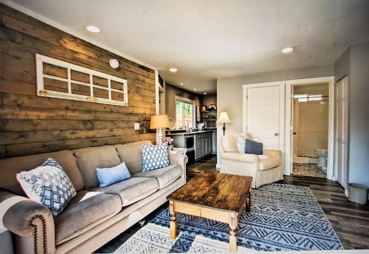 Charming Walk-friendly Cottage - Helena, MT