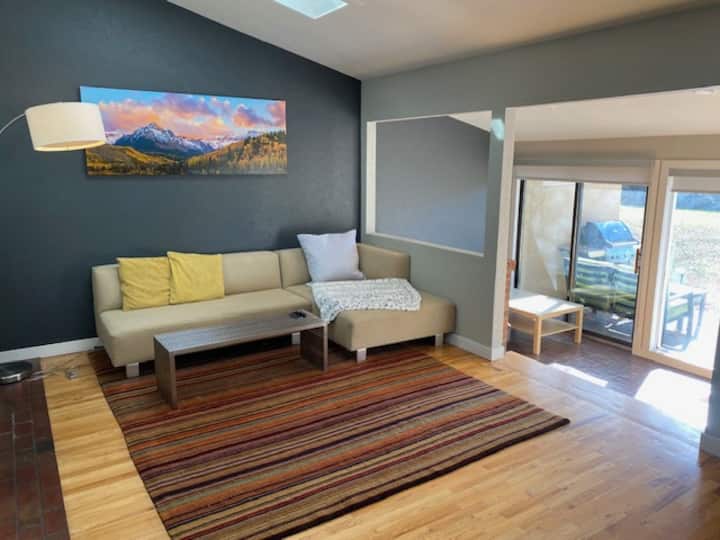 Centrally Located Sunny Boulder Townhome - Boulder, CO