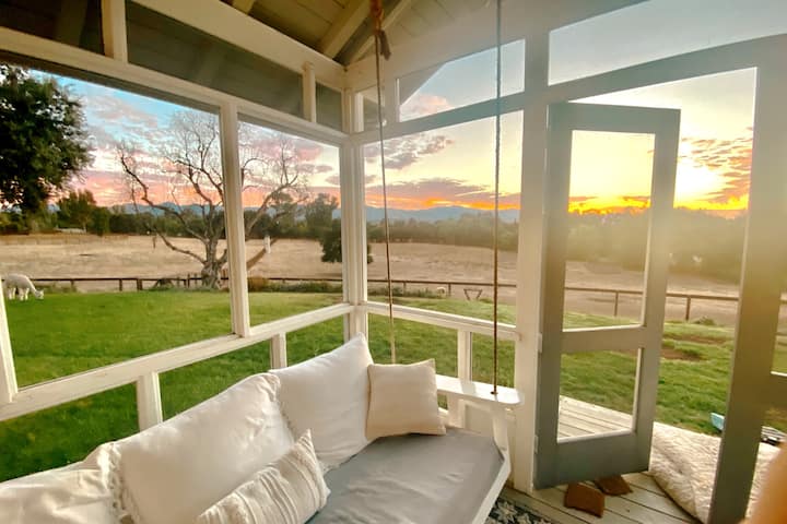 Anavo Farm - 1930s Renovated Farmhouse - Los Olivos, CA