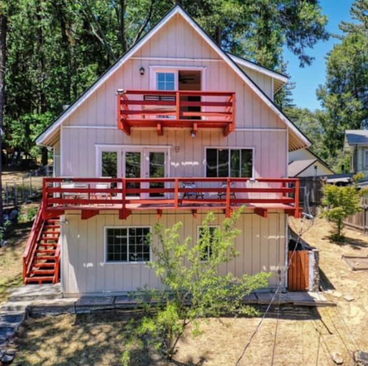 Casa Polares- The White House Near Lake Gregory - San Bernardino, CA