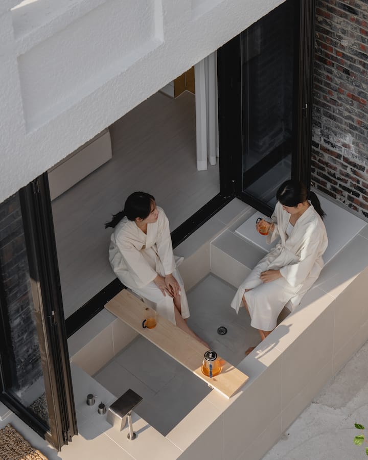 Zanzan/zan1 (Tesla Wall Connector, Board Game) - 南韓