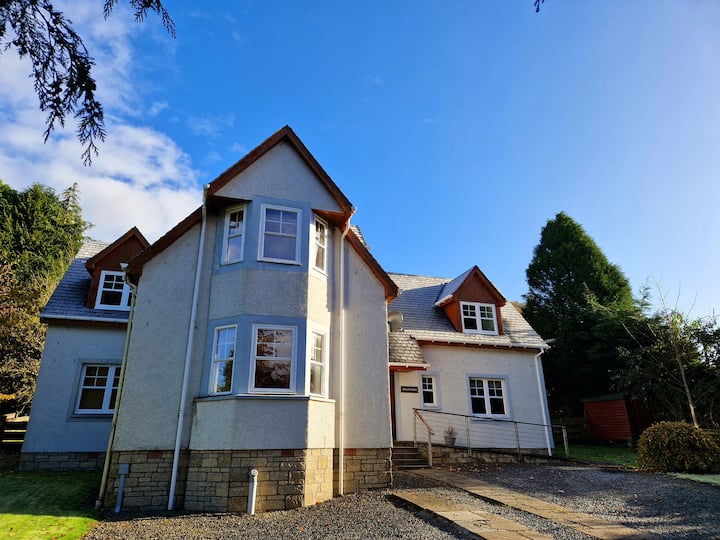 Spacious, Welcoming Home - Blair Atholl