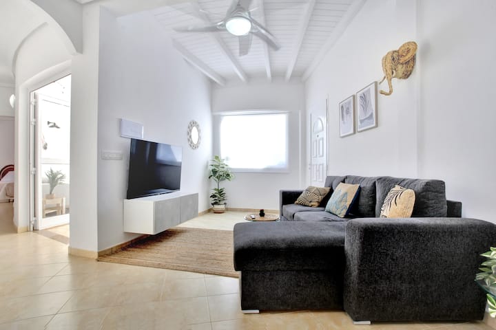 Super Bright Apartment With Patio And Roof Terrace - Fuerteventura