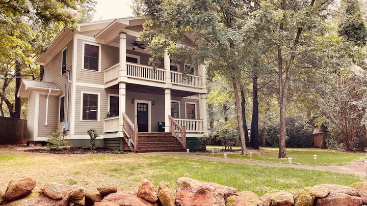 Classic City Dawg House - Athens, GA