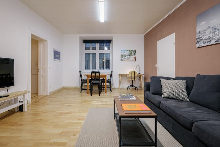 City Center, Spacious & Quiet, By Metro, 1month+ - Wiedeń