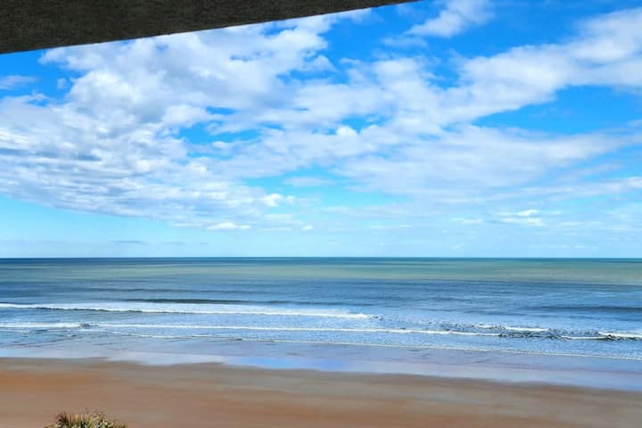 The Sandy Toes Beachfront Condo - Daytona Beach, FL