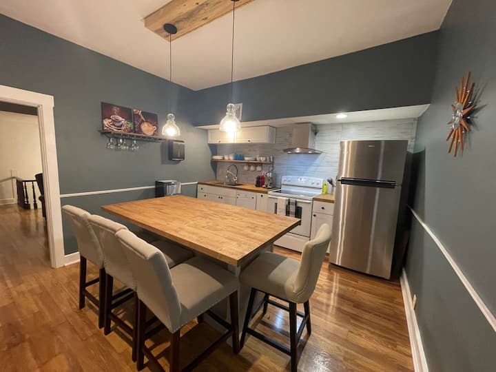 Close To Otr, Uc, 1000 Sq Ft Apt - Cincinnati, OH