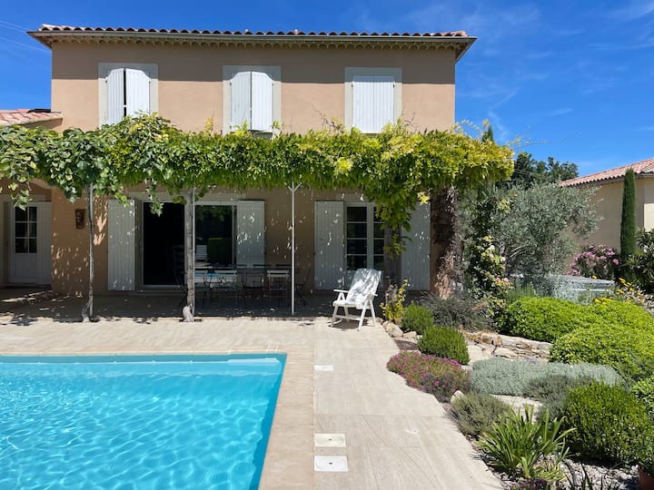 Les-pepites-de-badou  Présentent Les Chênes Verts - Carpentras