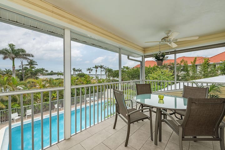 Waterfront New Heated Pool And Dock. Low Dec Rate - Naples, FL