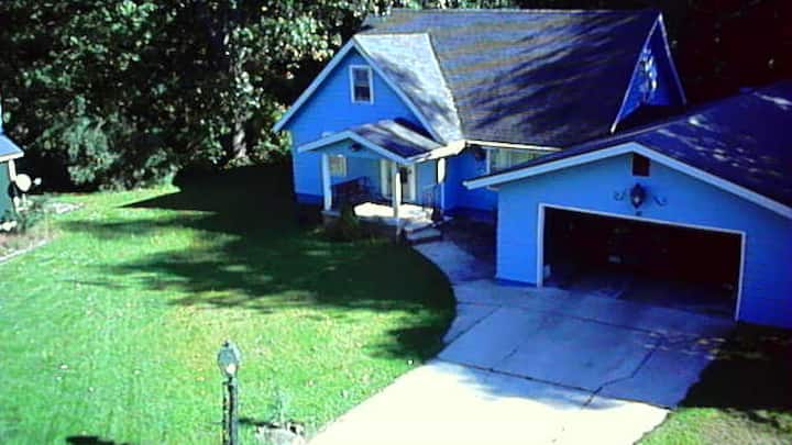 Spacious Home Near Lake Michigan - Benton Harbor, MI