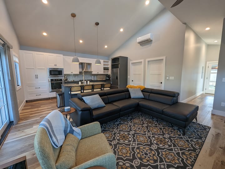 Modern Retreat Near Biltmore - Asheville, NC